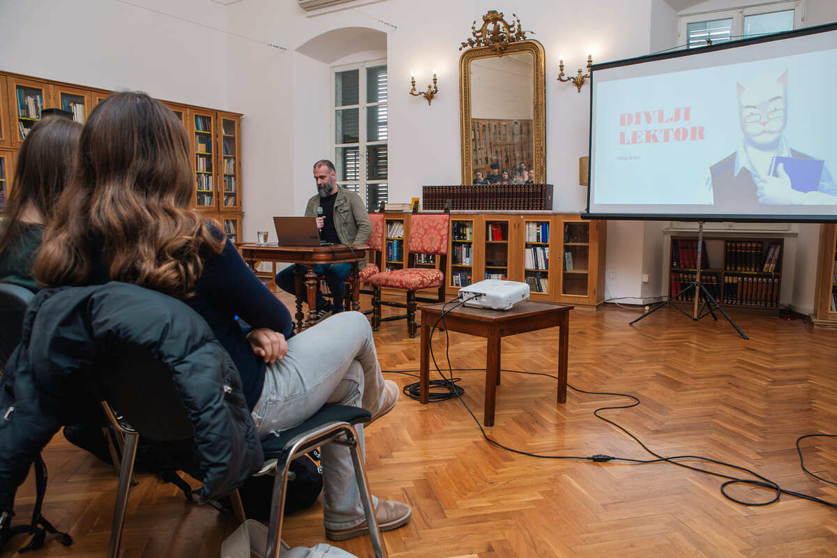 FOTO/JOSIP SRŠEN: Divlji lektor u Dubrovačkim knjižnicama, gdje s ...
