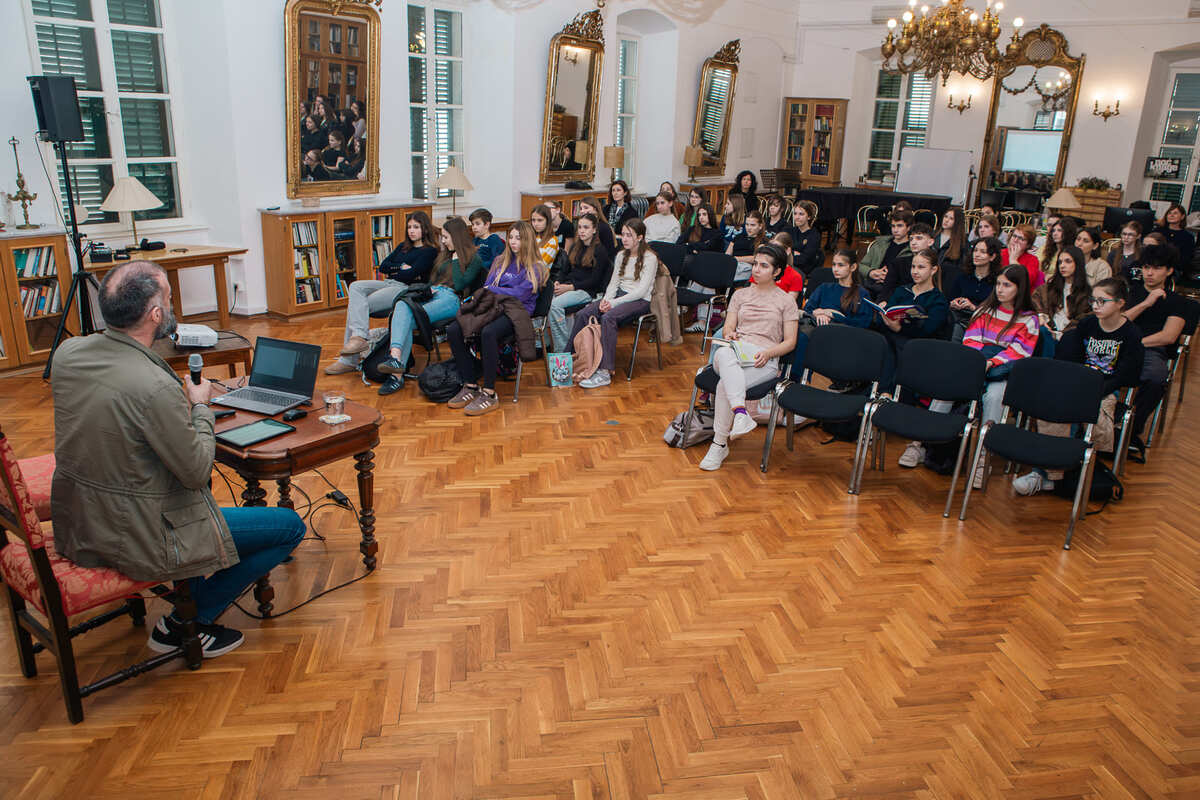 FOTO/JOSIP SRŠEN: Divlji lektor u Dubrovačkim knjižnicama, gdje s ...
